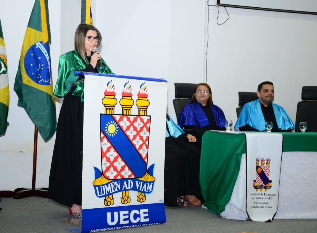 Uece forma em Crateús turma das áreas de Ciências Biológicas, Pedagogia ...